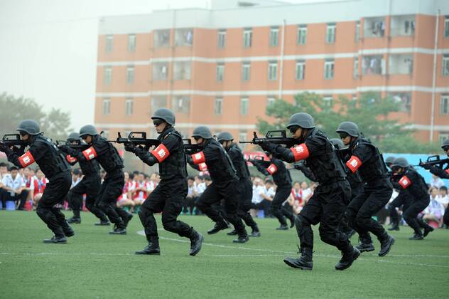CHENGDU, CHINA - JUNE 20: (CHINA OUT) The first riot squad in China ...