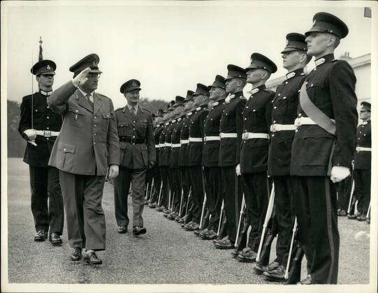 Sep. 09, 1957 - General Speidel visits Sandhurst: General Hans Speidel ...