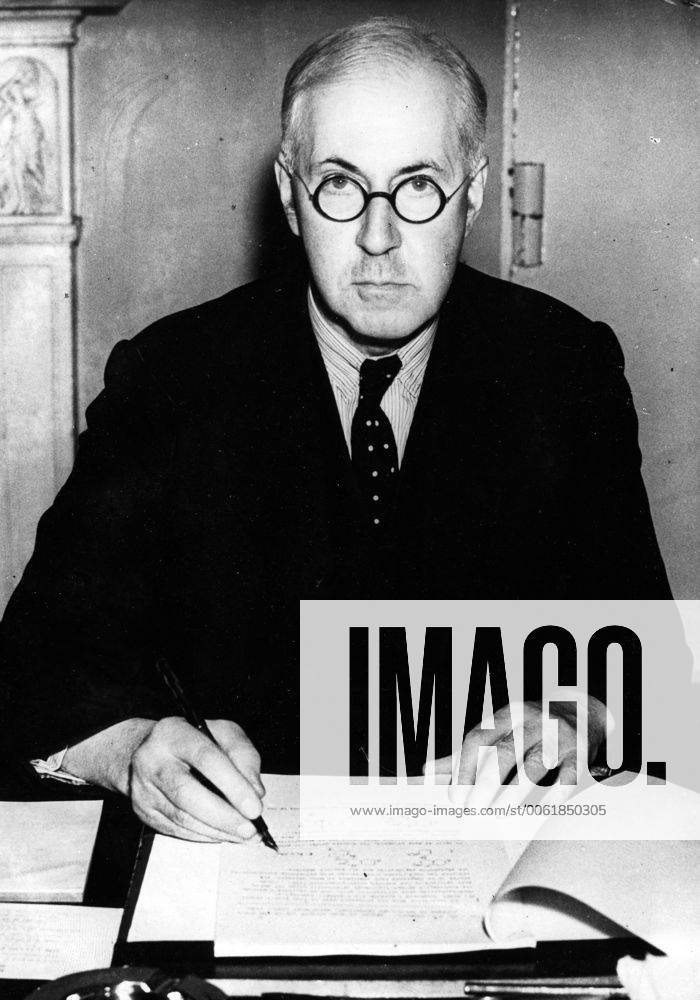 Oct. 31, 1936 - London, England, U.K. - Sir HENRY HALLETT DALE was an ...