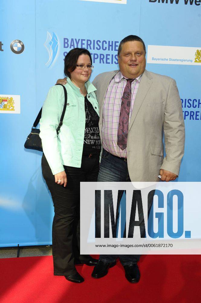 Manfred Nerlinger mit Ehefrau Bayerische Sportpreis 2014 Ehrung, Auszeichnung. Preis BMW-Welt