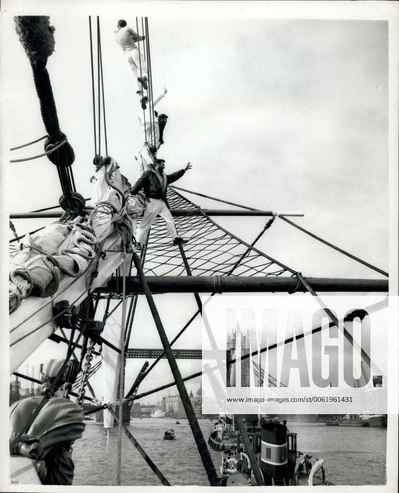 Sep. 27, 1962 - The Bounty Arrives In London: The Bounty, a replica of ...