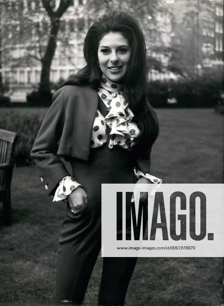 Bobbie Model 05 May 05, 1968 American Singing Star Bobbie Gentry