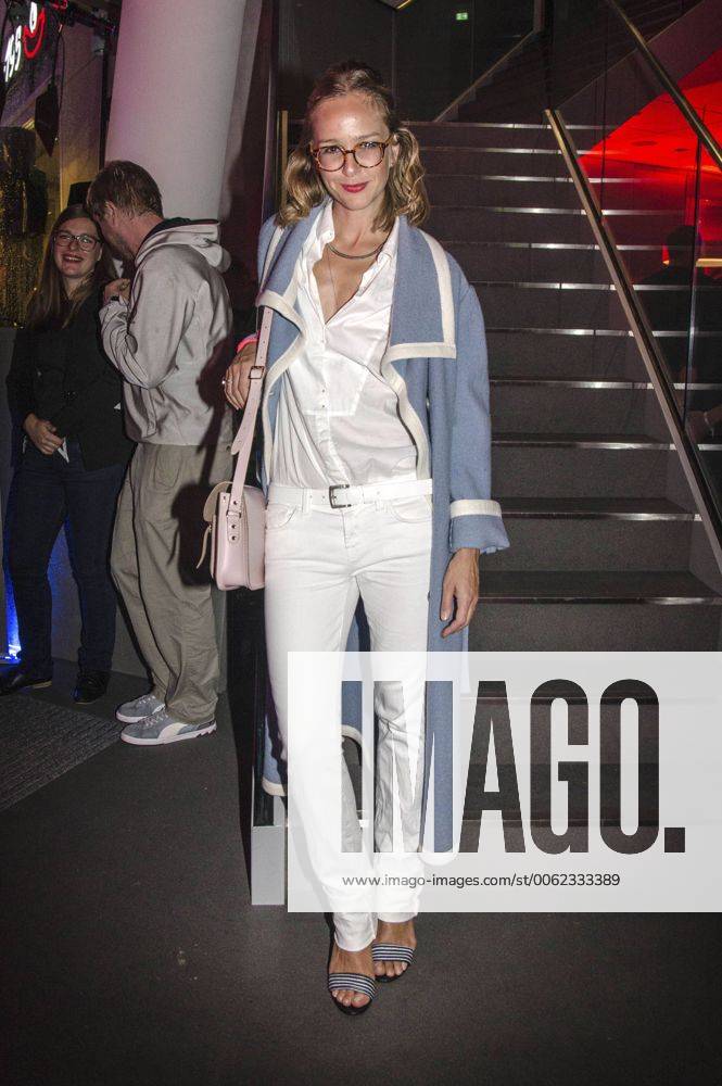 Esther Seibt bei der True Berlin 2 Party by Shan Rahimkhan & god am ...