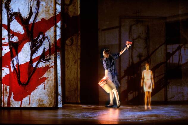 Beauty and the Beast Lemieux Pilon 4D Art 21 02 2013 - France Paris ...