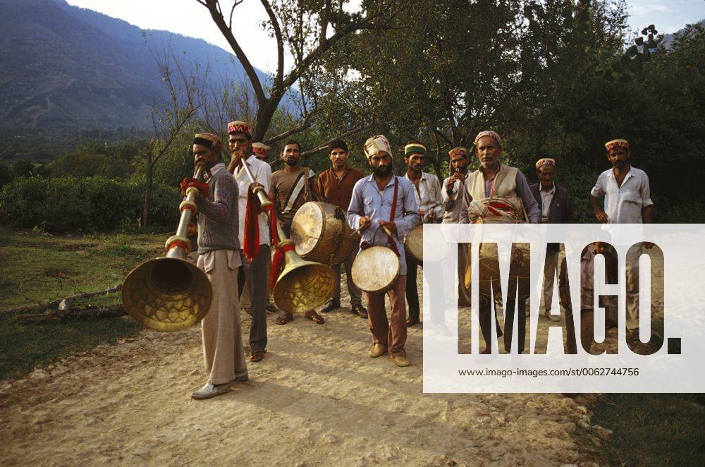 Hurla, Kullu region, Himachal Pradesh, India Wedding band, Hurla, Kullu ...