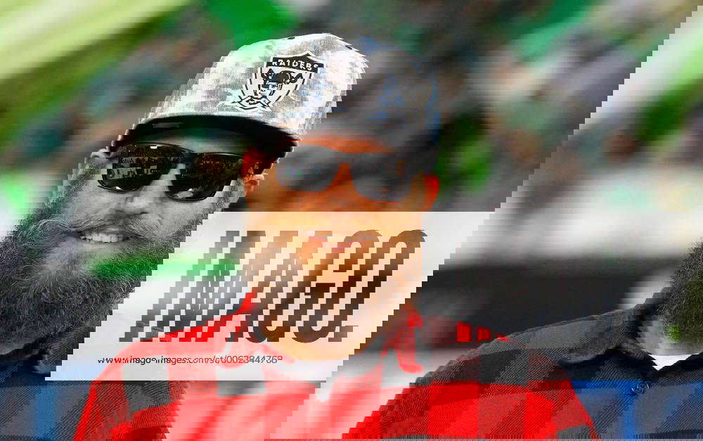 Rapper MC Fitti (bürgerl.,Dirk Witek,GER) - 1. Fußball Bundesliga ...