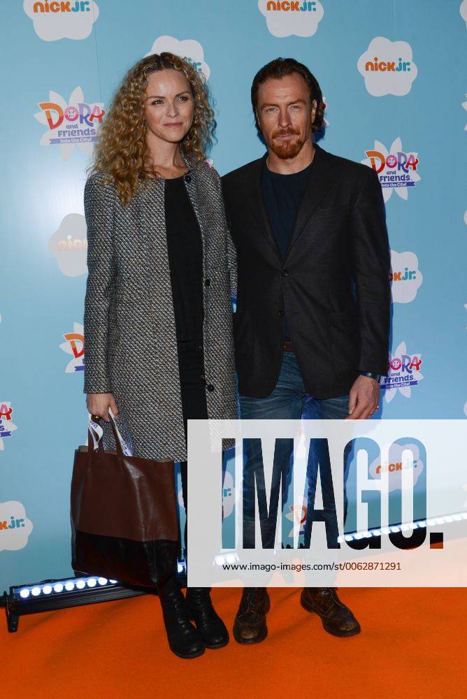 New Zealand actress Anna-Louise Plowman and her husband English actor ...