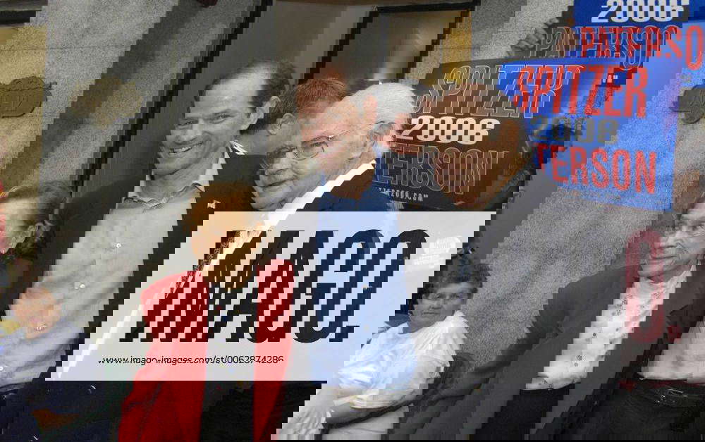 NYS Attorney General Eliot Spitzer, with his parents Anne and Bernard Spitzer campaigning for