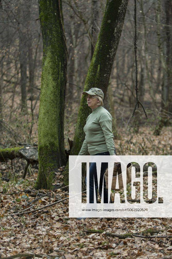 Mature Woman In The Woods Nikolayxgyngazov Y