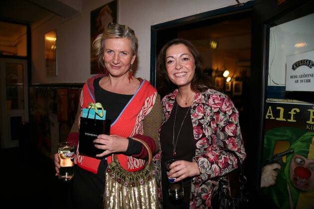 Wien 26 10 2006 - Kulisse - Diskret - Andrea HÄNDLER - Angelika HAGER, Dodo