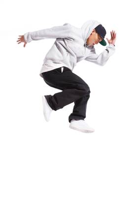 Modelling of cool young people in the dance