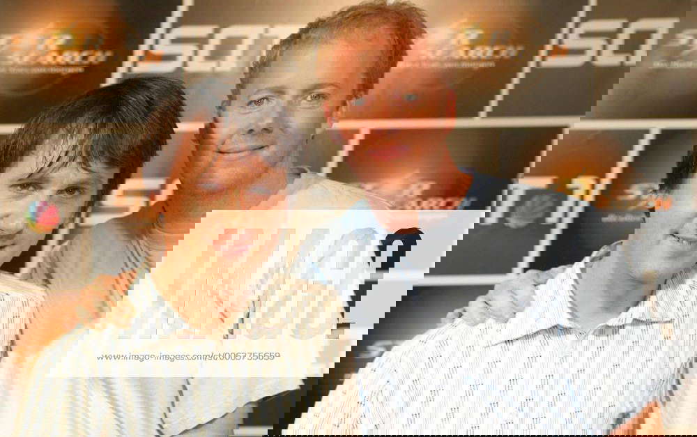 STAR SEARCH, SAT 1: Pressekonferenz Die Kandidaten Sebastian Schnoy und ...