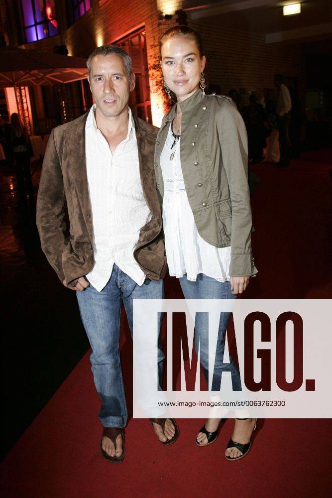 MME Moviement Sommerfest - Berlin Ralph Herforth mit Freundin Zora Holt ...