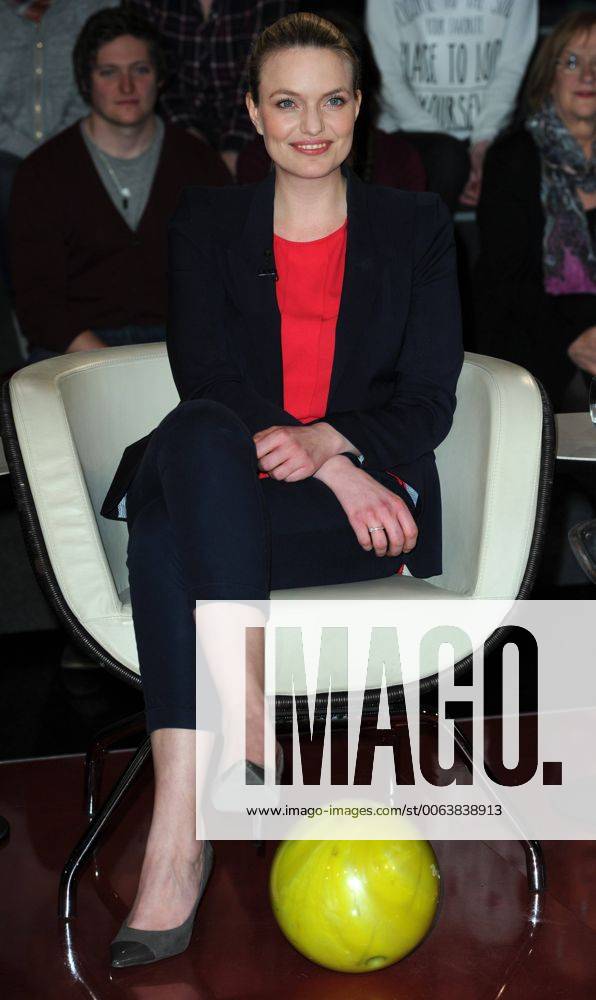 Dr. Sarah Tacke bei der Aufzeichnung der ZDF Talkshow Markus Lanz in ...