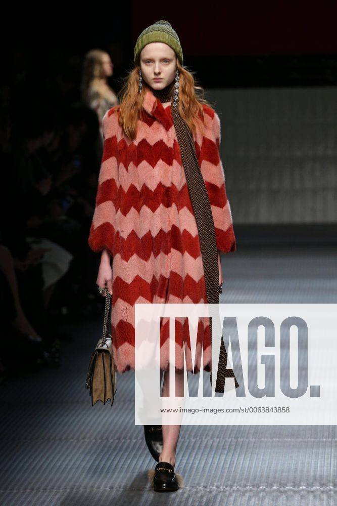 ENTERTAINMENT MODE Moda Donna - Fashion Week Mailand - Modenschau Gucci