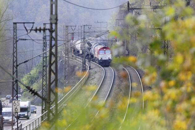 DEU, Deutschland, Amstetten, 24.10.2014 - Die Geislinger Steige ...