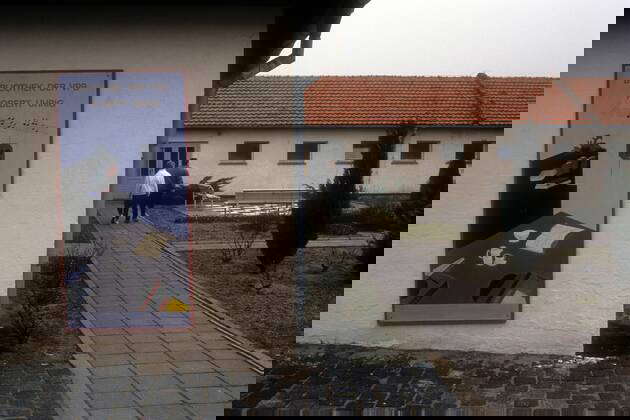 Ausverkauf der Volkspolizei-Bereitschaft Robert Uhrig in