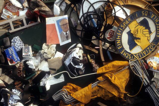 Ausverkauf der Volkspolizei-Bereitschaft Robert Uhrig in