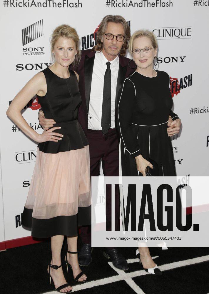 Mamie Gummer, Rick Springfield and Meryl Streep arrive on the red ...