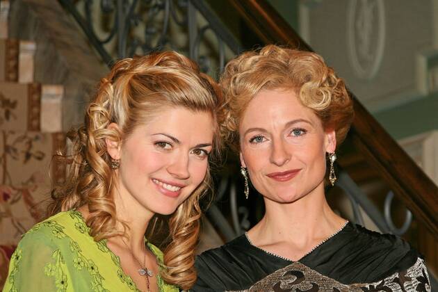 Nina Bott und Mignon Reme in Kostüm und Maske am Set der neuen SAT1 ...