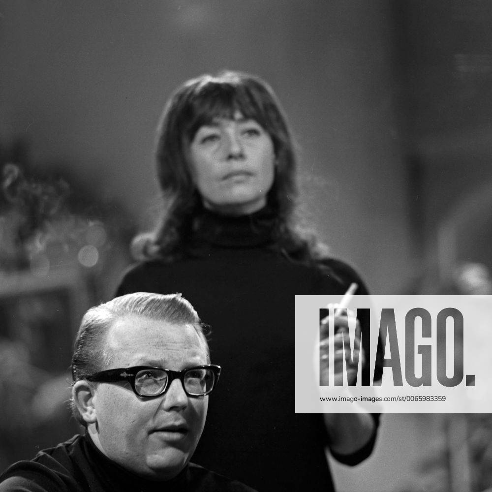 Die jüdische Folk-Sängerin Belina mit Konzertgitarrist Siegfried ...