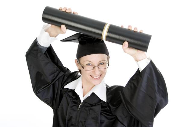 Kleiner Junge als Absolvent mit Schiefertafel small boy as diploma ...