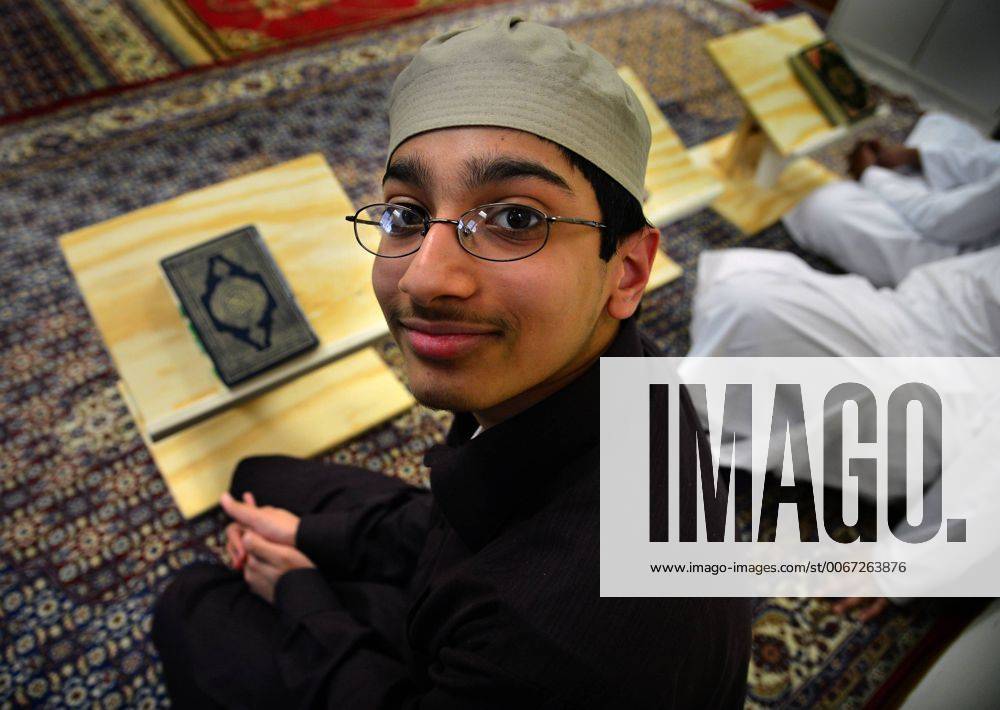 April 3, 2014 - Blaine, MN - Minnesota, U.S. - The students read out ...