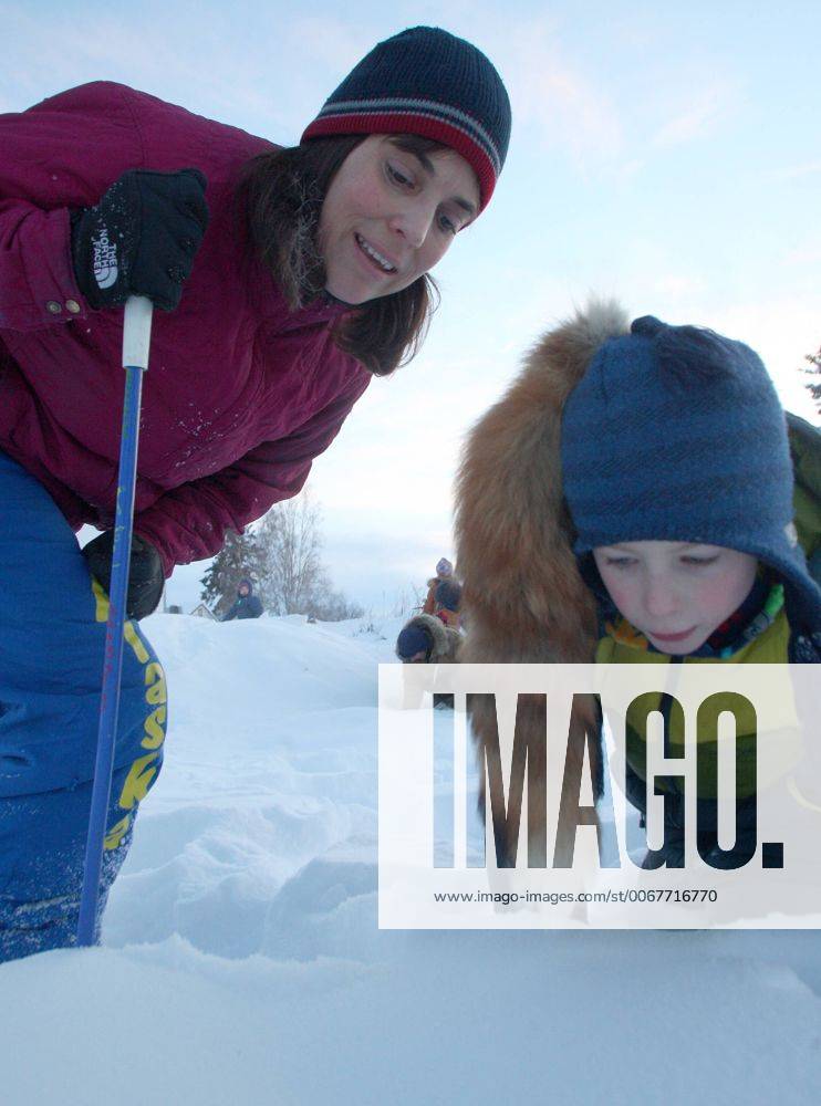 Jan. 7, 2013 - Fairbanks, AK, U.S. - Sam Harrel News-Miner.Christine ...