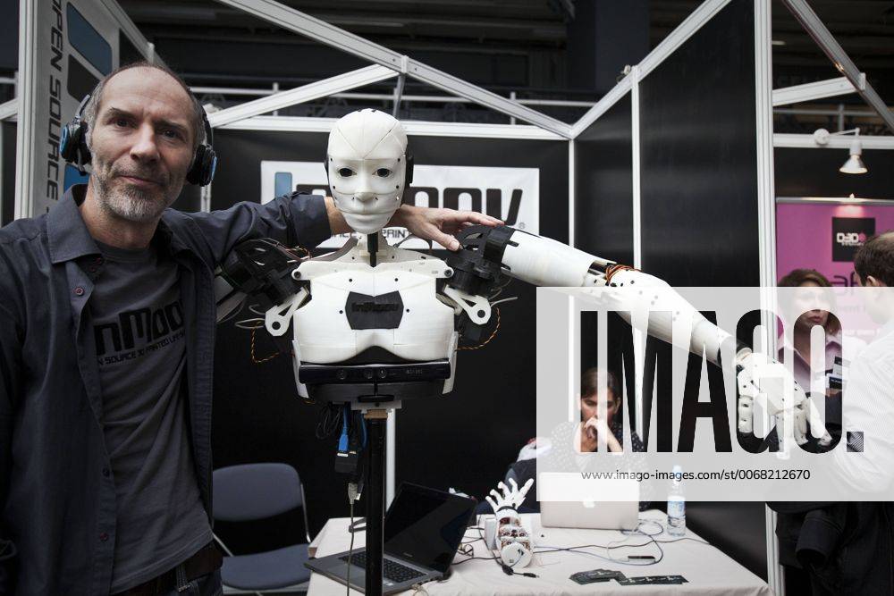 Nov. 7, 2013 - London, UK - Open source 3D printed life-size robot by ...