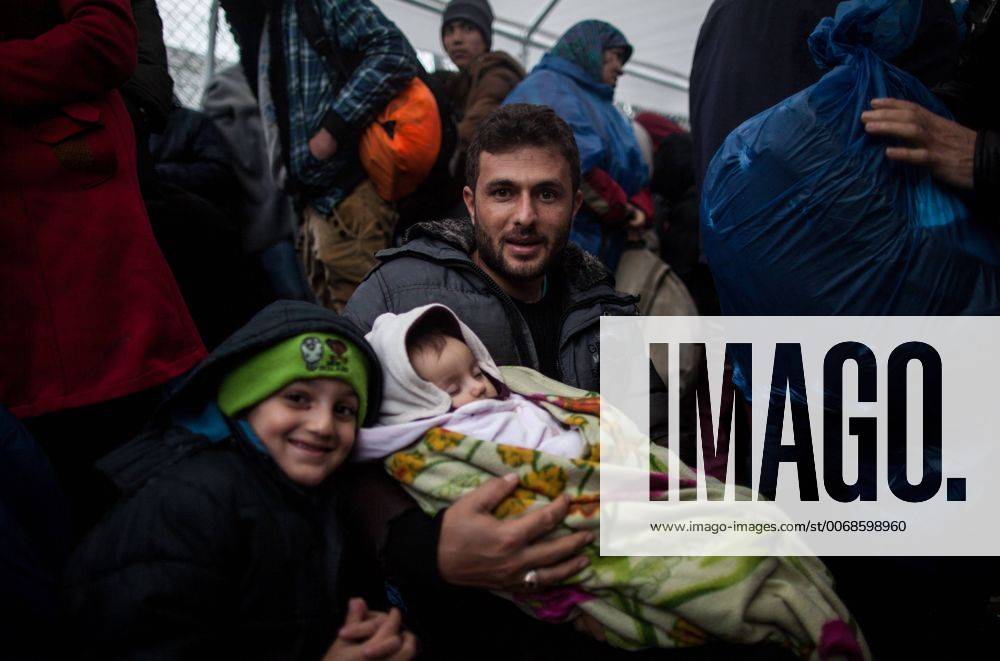 Jan. 10, 2016 - Refugees wait for registration in the Refugee Camp ...