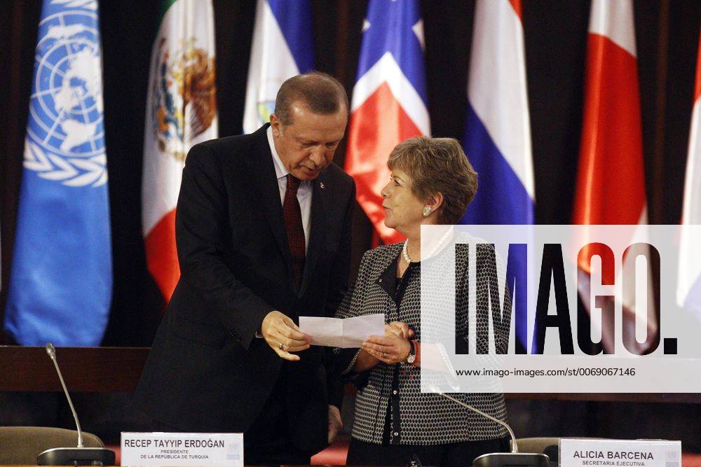 Turkish president Recep Tayyip Erdogan talks to UNECLAC executive ...