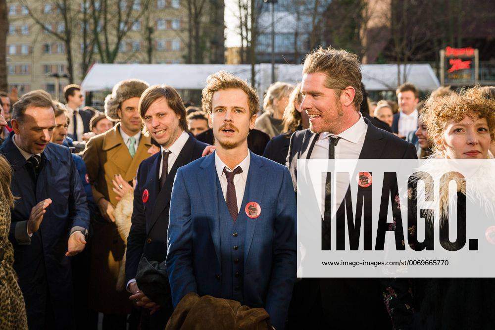 Stephen Dewaele, David Dewaele, Felix Van Groeningen, Stef Aerts, Tom Vermeir and Helene Devos