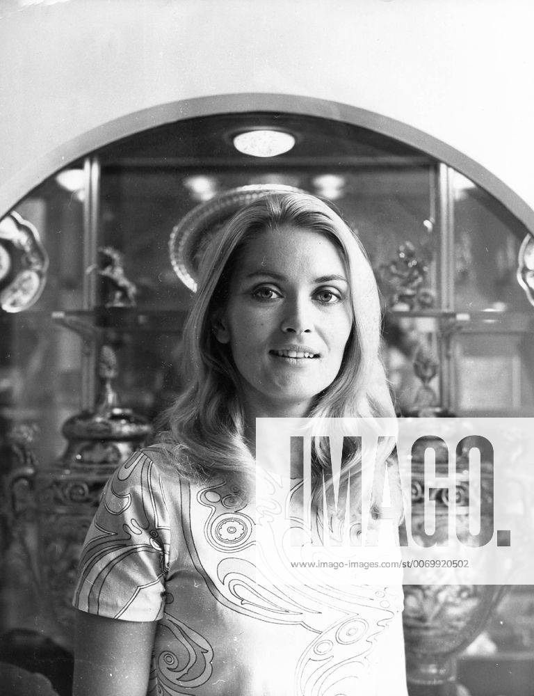 Nov. 23, 2011 - ALEXANDRA BASTEDO