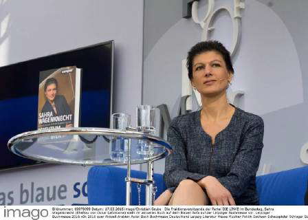 Die Fraktionsvorsitzende der Partei Die Linke Sarah Wagenknecht spricht ...