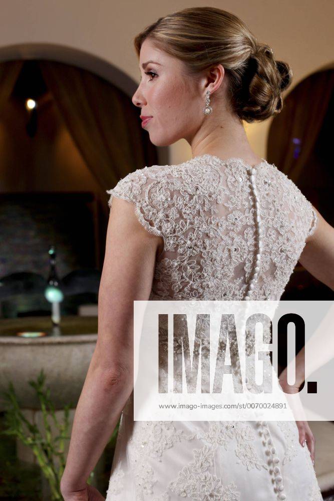 Dec. 20, 2011 - Albuquerque, New Mexico, U.S. - 122011 -- Janae ...