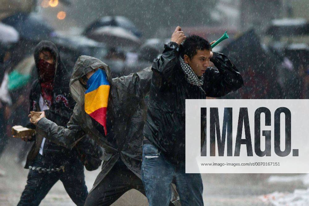 Oct. 11, 2011 - Colombia - UNIVERSITARIOS DE TODA BOGOTÃ TANTO DE ...