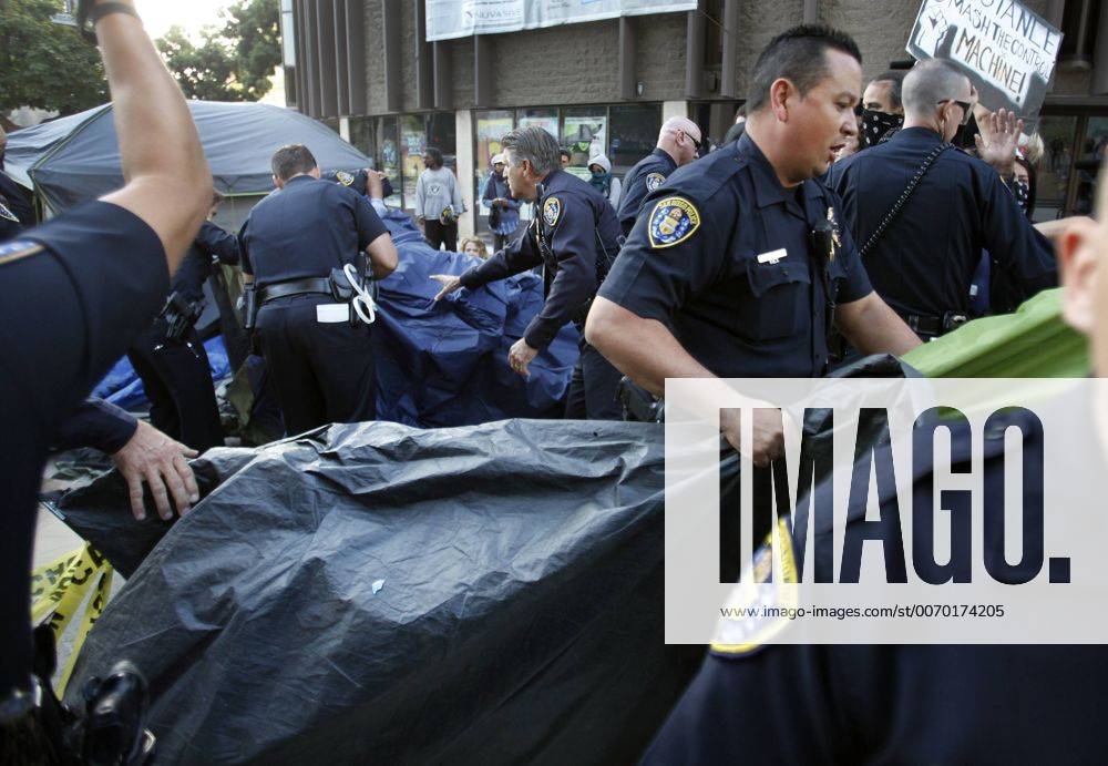 Oct. 13, 2011 - San Diego, California - SAN DIEGO, CA- San Diego police ...