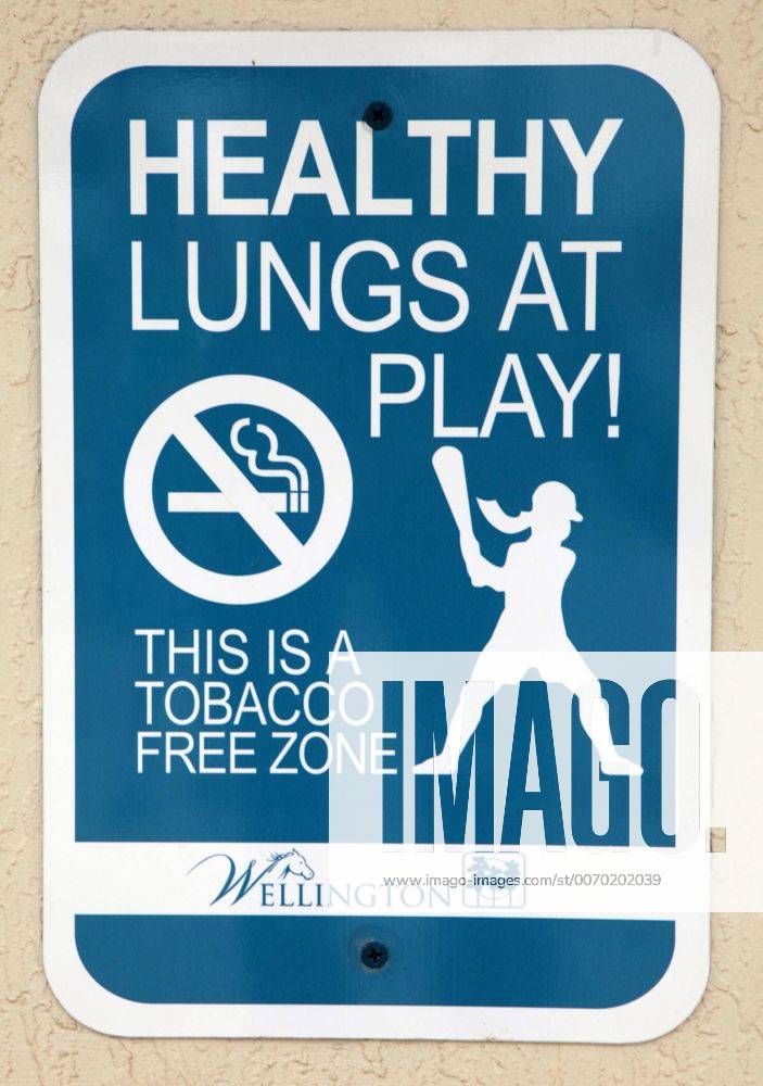 Oct. 20, 2011 - Wellington, Florida, U.S. - - WELLINGTON - A no smoking ...