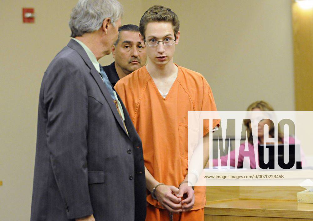 July 26, 2011 - Albuquerque, New Mexico, U.S. - 072611 -- At right ...