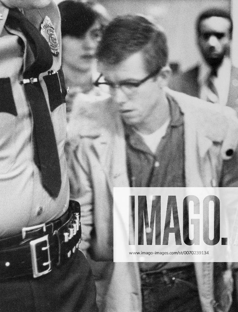 Aug. 1, 2011 - Anchoarage, AK, USA - Convicted serial killer Robert ...