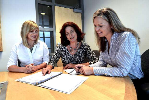 Aug. 3, 2011 - Albuquerque, U.S. - Clinicians and counselors meeting to ...