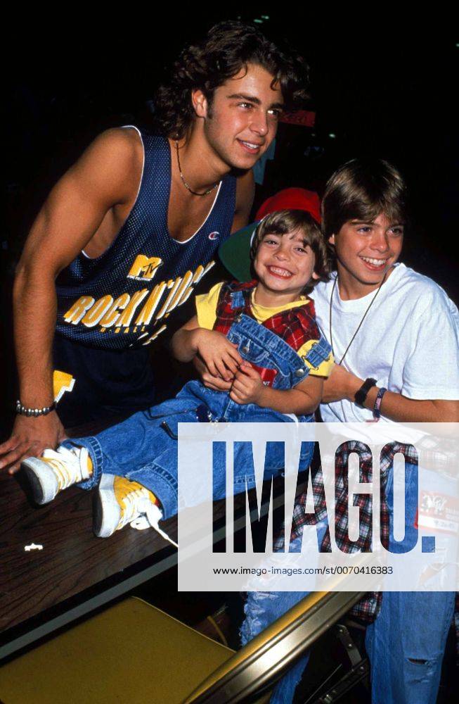 Jan. 1, 2011 - L3927.JOEY LAWRENCE AND BROTHERS MATTHEW AND ANDREW 1992 ...
