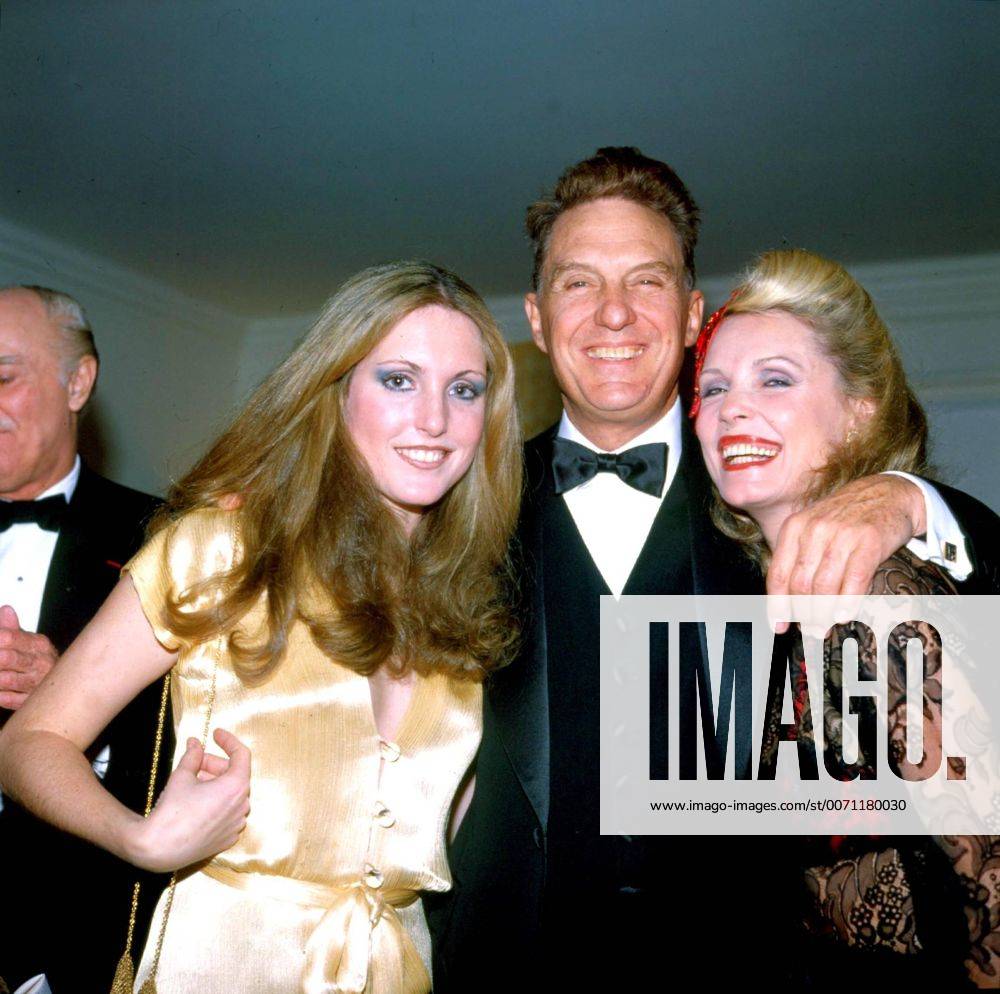 ROBERT STACK AND WIFE ROSEMARIE WITH DAUGHTER ELIZABETH. G