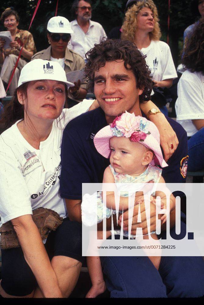 Jan. 1, 2011 - 1991.PATTI D ARBANVILLE, HUSBAND TERRY QUINN AND ...