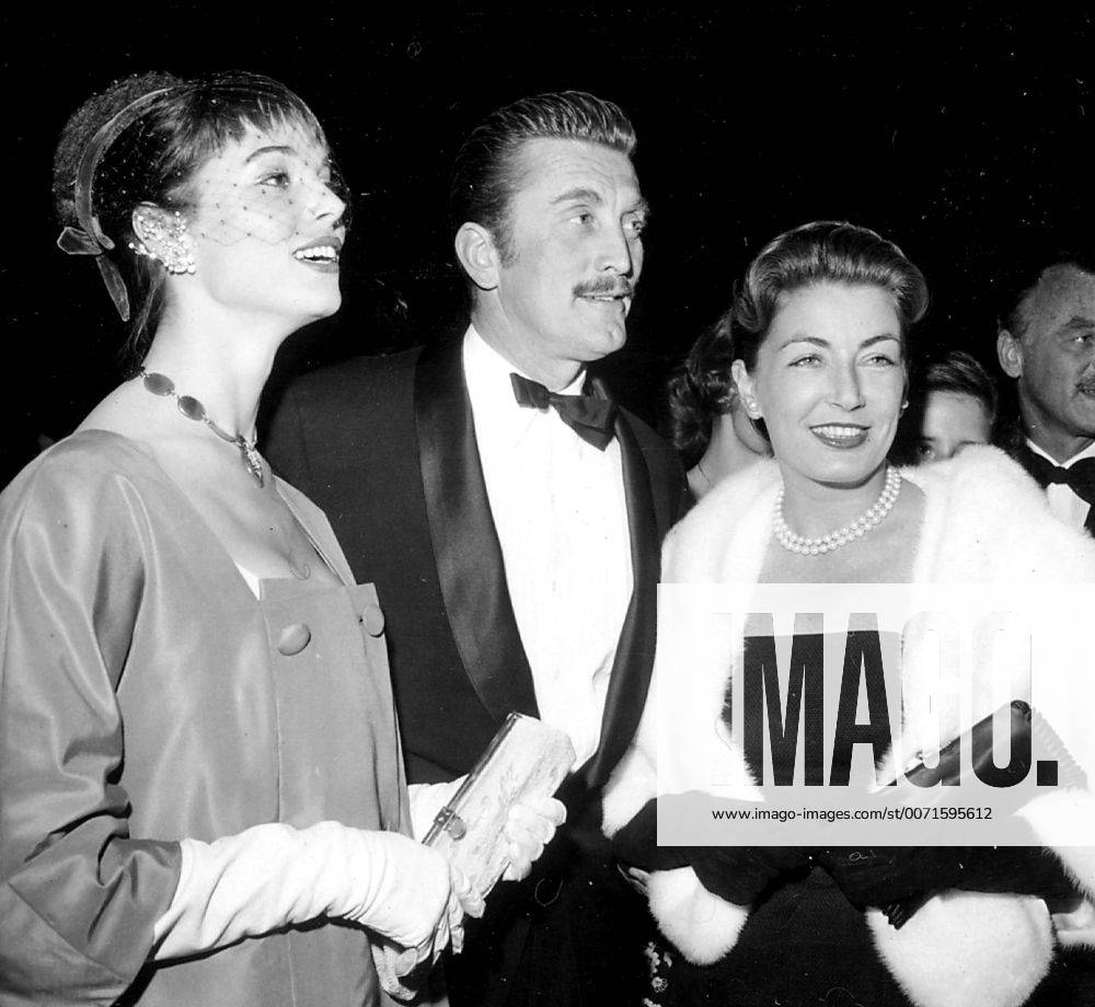 Jan. 1, 2011 - ELSA MARTINELLI AND KIRK DOUGLAS WITH WIFE ANNE. E