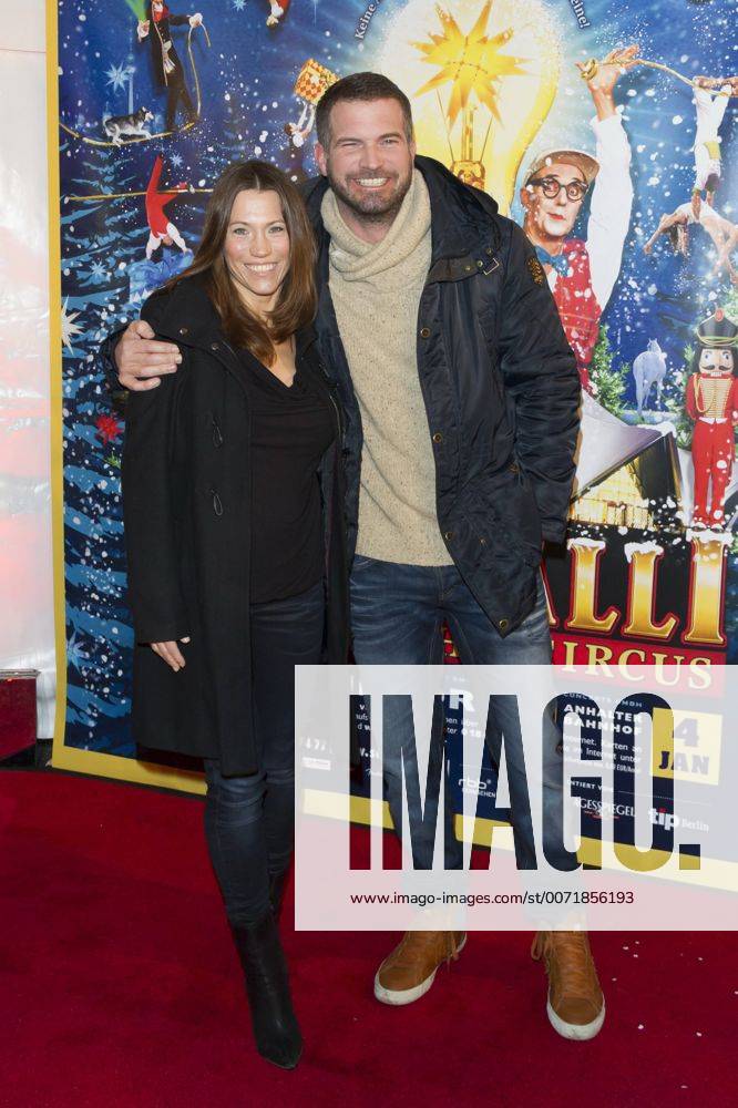 Simon Boer mit Frau Anne - Premiere des 11. Orginal Roncalli ...