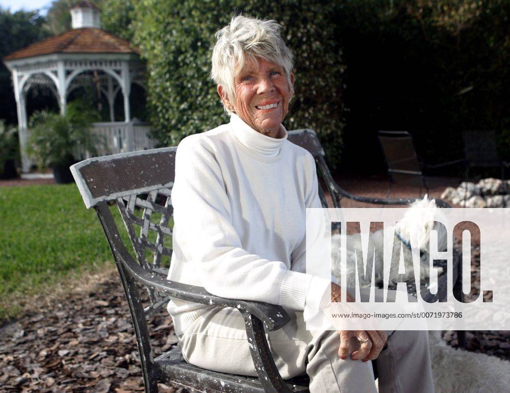 Feb. 11, 2010 - Stuart, Florida, USA - 021110 HOBE SOUND Kathy Max ...