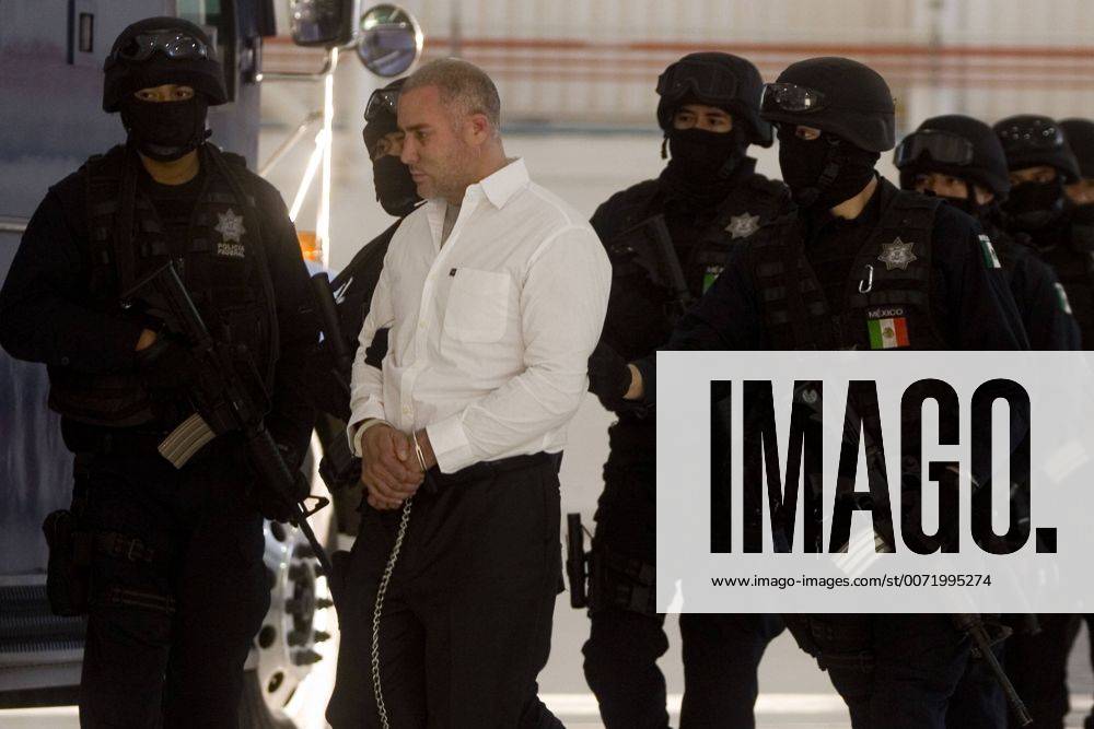 Feb 22, 2010 - Mexico City, Mexico - The federal police arrested JOSE ...