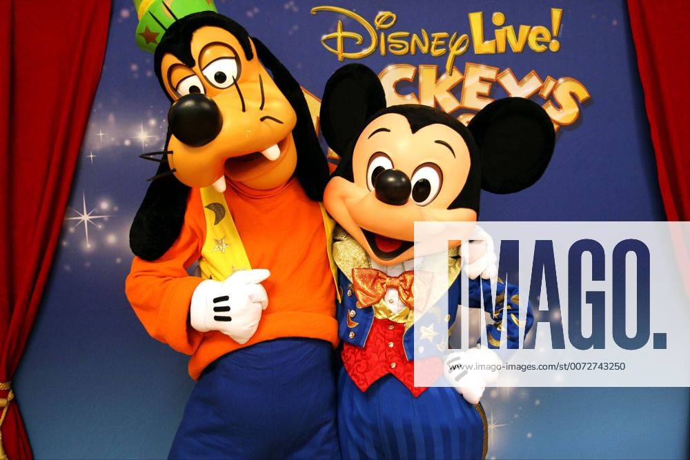 Lima, PERU - PERSONAJES DE DISNEY.EL RATON MICKEY.TRIBILIN