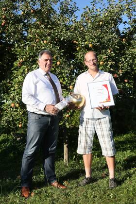 Büttelborn 24.08.2016: Goldener Apfel für OGV Worfelden Vorsitzenden ...